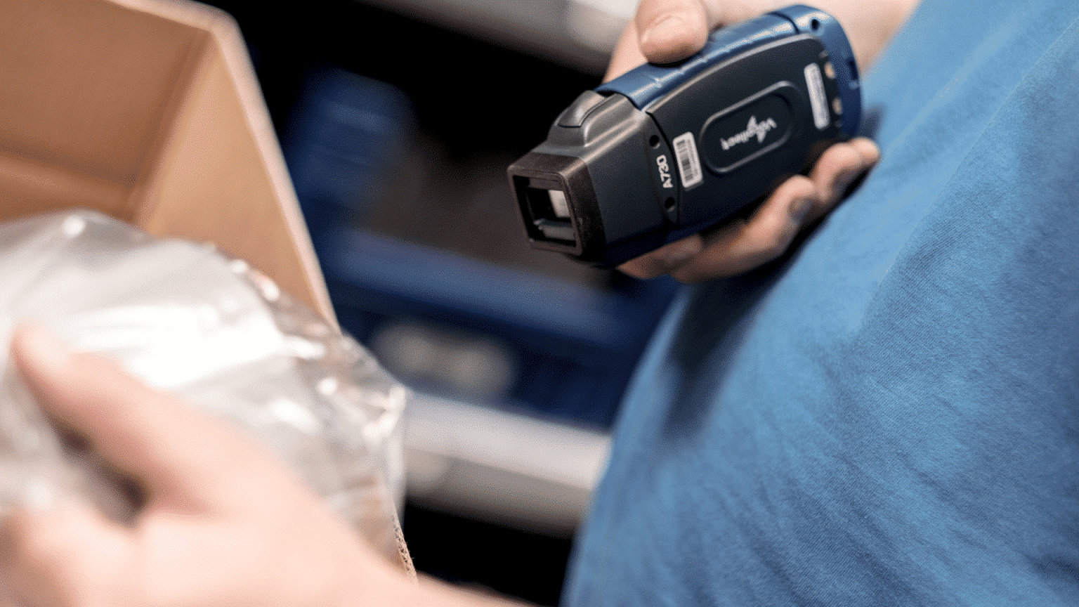 Warehouse System with a scanner to optimize your warehouse - Apport